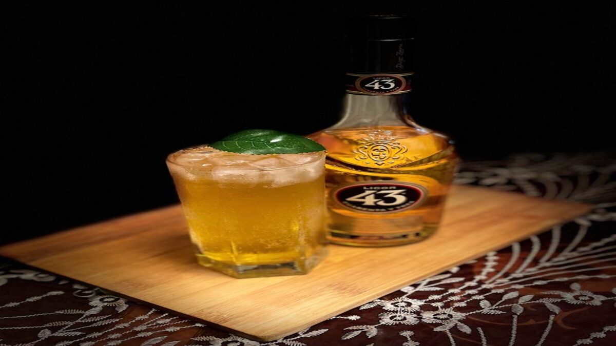 Cocktail: Gold 43 | Licor 43 Bartender & Barista Challenge 2024